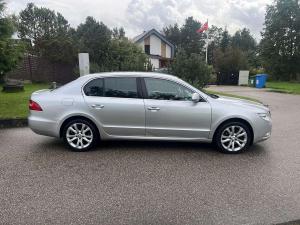 Grey Skoda SuperB 2008 in Vilnius, with an engine capacity of 1.97 L and mileage of 402 thousand km for 2500 €, photo 5 on AUTOMOTO.COM.LV