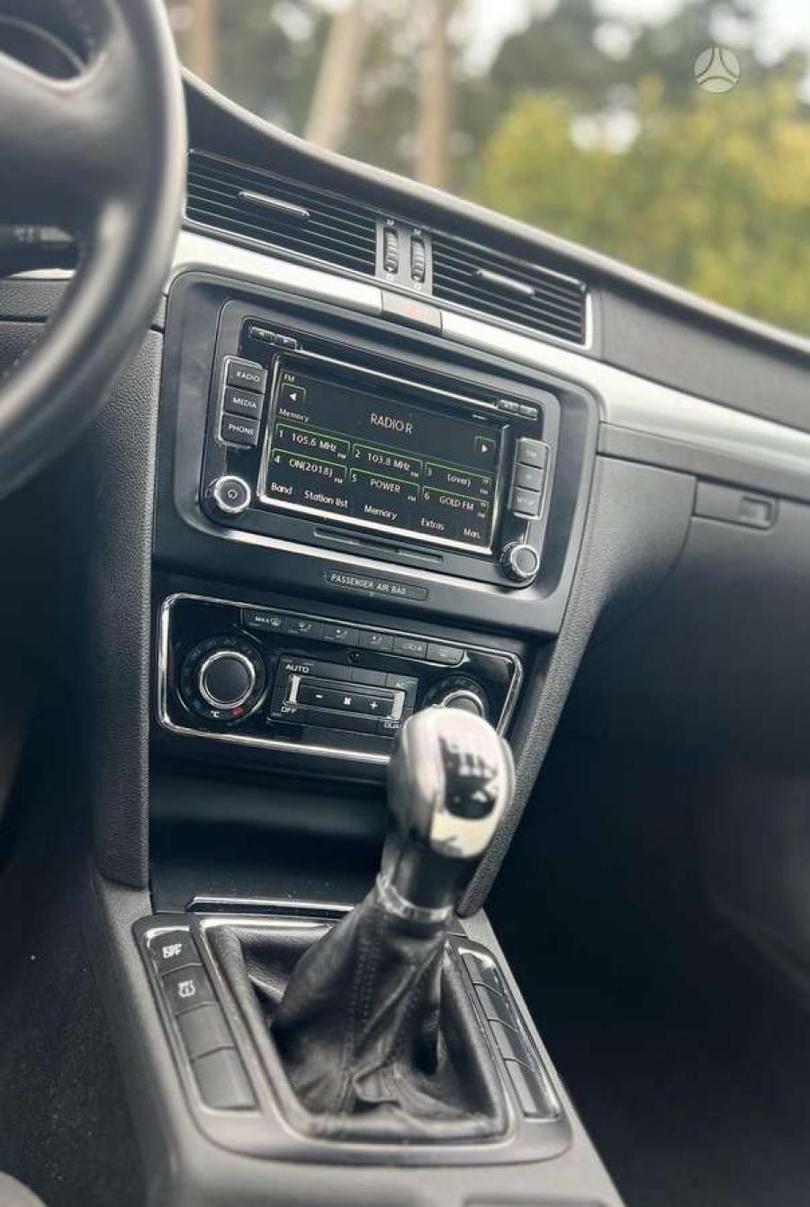 Grey Skoda SuperB 2008 in Vilnius, with an engine capacity of 1.97 L and mileage of 402 thousand km for 2500 €, photo 12 on AUTOMOTO.COM.LV