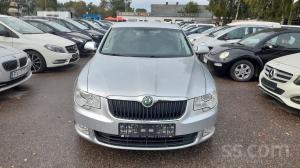 Pelēks Skoda SuperB 2008 Rīga, ar dzinēja tilpumu 1.80 L un nobraukumu 179 tūkst. km par 3900 €, foto  vietnē AUTOMOTO.COM.LV