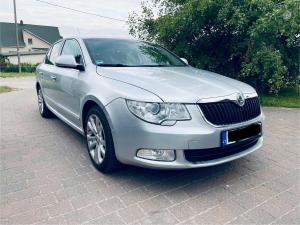 Pelēks Skoda SuperB 2009 Viļņa, ar dzinēja tilpumu 1.78 L un nobraukumu 223 tūkst. km par 1850 €, foto  vietnē AUTOMOTO.COM.LV