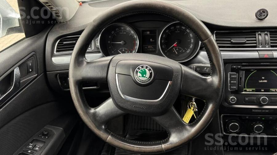 Grey Skoda SuperB 2009 in Liepaja, with an engine capacity of 1.90 L and mileage of 415 thousand km for 975 €, photo 13 on AUTOMOTO.COM.LV