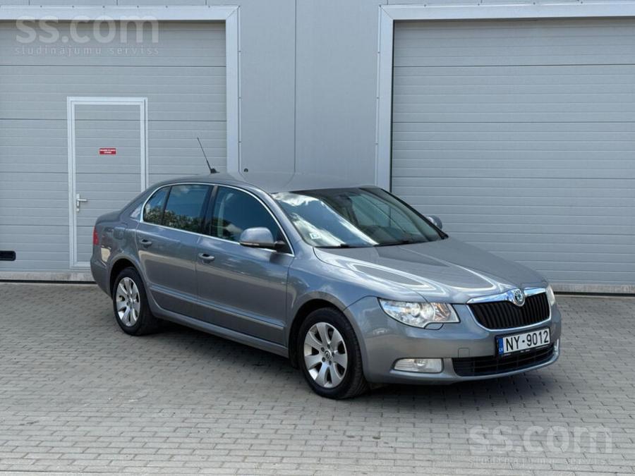 Серый Шкода Суперб 2009 в Рига, объемом двигателя 2.00 л и пробегом 293 тыс. км за 2990 €, фото 4 на AUTOMOTO.COM.LV