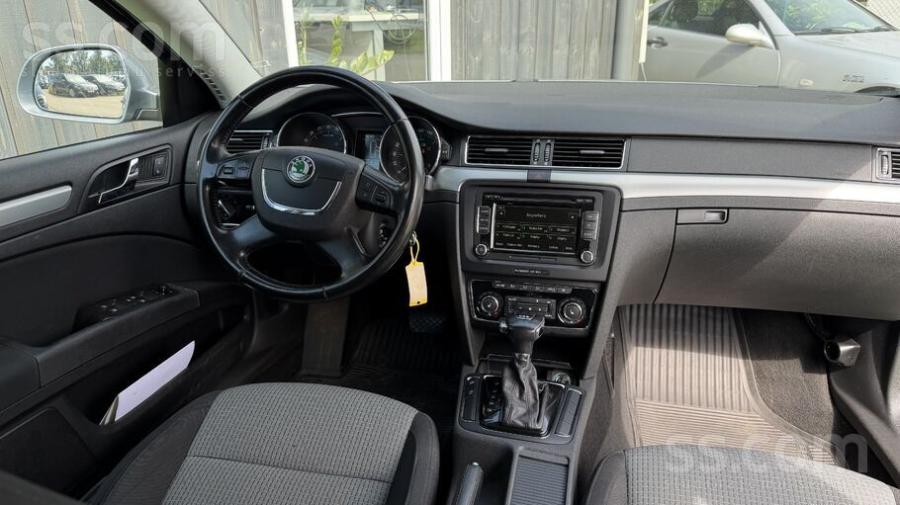 Grey Skoda SuperB 2009 in Riga, with an engine capacity of 2.00 L and mileage of 293 thousand km for 3450 €, photo 8 on AUTOMOTO.COM.LV