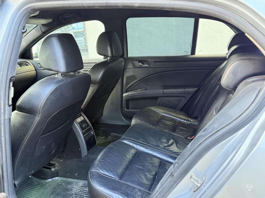Pelēks Skoda SuperB 2009 Viļņa, ar dzinēja tilpumu 1.97 L un nobraukumu 294 tūkst. km par 3600 €, foto 10 vietnē AUTOMOTO.COM.LV