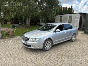 Серый Шкода Суперб 2009 в Рига, объемом двигателя 2.00 л и пробегом 359 тыс. км за 2950 €, фото  на AUTOMOTO.COM.LV