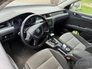 Grey Skoda SuperB 2009 in Riga, with an engine capacity of 2.00 L and mileage of 359 thousand km for 2950 €, photo 5 on AUTOMOTO.COM.LV
