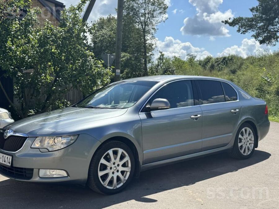 Pelēks Skoda SuperB 2010 Daugavpils, ar dzinēja tilpumu 1.90 L un nobraukumu 288 tūkst. km par 5200 €, foto 2 vietnē AUTOMOTO.COM.LV