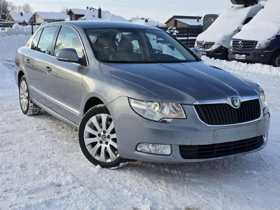 Pelēks Skoda SuperB 2010 Tauragė, ar dzinēja tilpumu 2.00 L un nobraukumu 249 tūkst. km par 4900 €, foto 1 vietnē AUTOMOTO.COM.LV