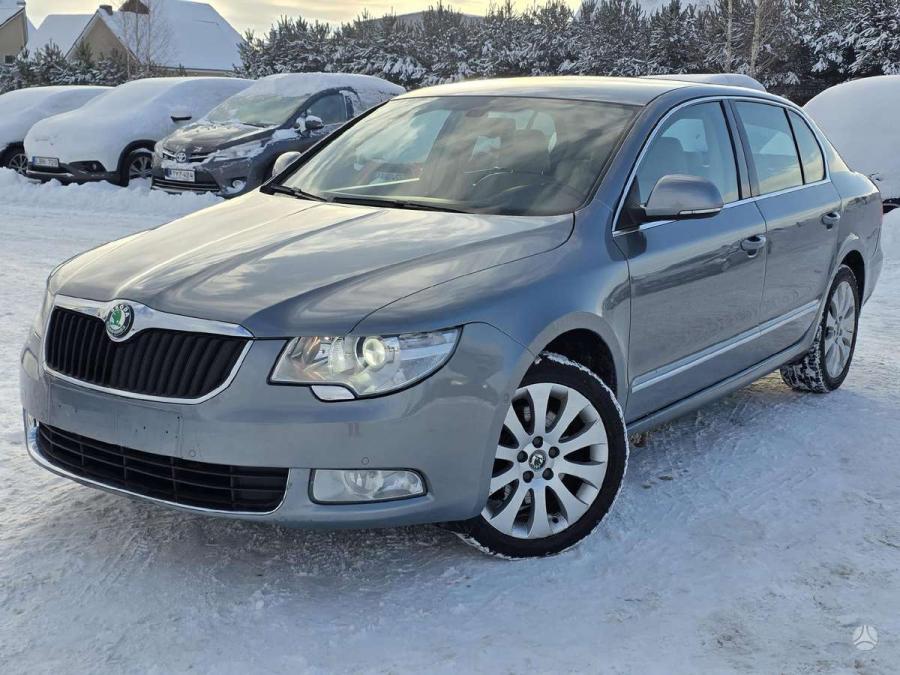 Pelēks Skoda SuperB 2010 Tauragė, ar dzinēja tilpumu 2.00 L un nobraukumu 249 tūkst. km par 4900 €, foto 3 vietnē AUTOMOTO.COM.LV