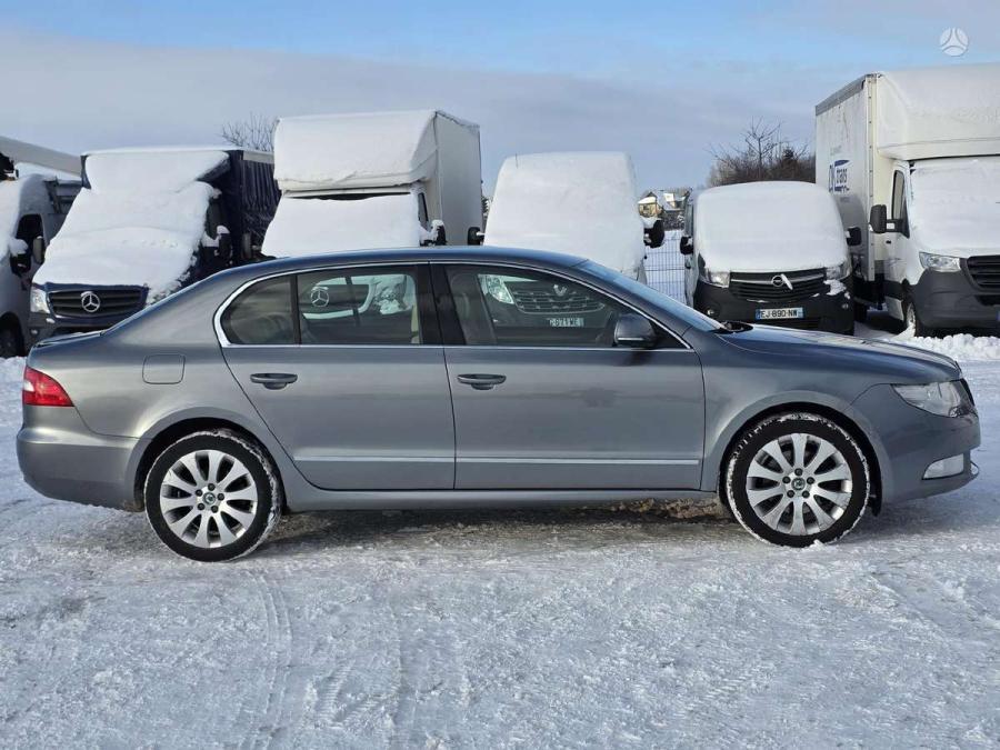 Pelēks Skoda SuperB 2010 Tauragė, ar dzinēja tilpumu 2.00 L un nobraukumu 252 tūkst. km par 4650 €, foto 6 vietnē AUTOMOTO.COM.LV