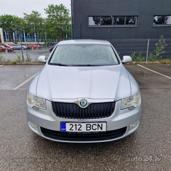 Pelēks Skoda SuperB 2010 Tartu, ar dzinēja tilpumu 1.80 L un nobraukumu 359 tūkst. km par 2290 €, foto 1 vietnē AUTOMOTO.COM.LV