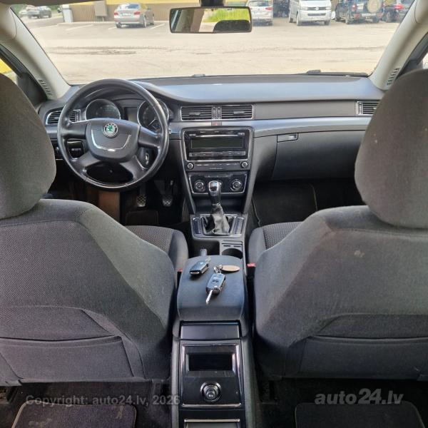 Pelēks Skoda SuperB 2010 Tartu, ar dzinēja tilpumu 1.80 L un nobraukumu 359 tūkst. km par 2290 €, foto 6 vietnē AUTOMOTO.COM.LV