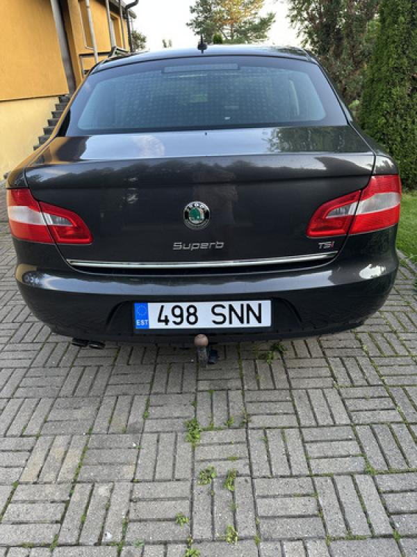 Grey Skoda SuperB 2010 in Tallinn, with an engine capacity of 1.80 L and mileage of 302 thousand km for 4400 €, photo 3 on AUTOMOTO.COM.LV