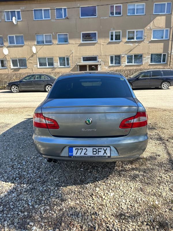 Pelēks Skoda SuperB 2011 Pelva, ar dzinēja tilpumu 2.00 L un nobraukumu 350 tūkst. km par 4100 €, foto 4 vietnē AUTOMOTO.COM.LV