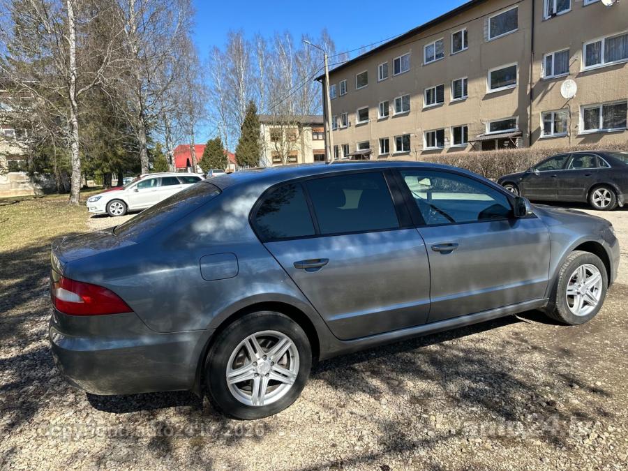 Pelēks Skoda SuperB 2011 Pelva, ar dzinēja tilpumu 2.00 L un nobraukumu 350 tūkst. km par 4100 €, foto 9 vietnē AUTOMOTO.COM.LV