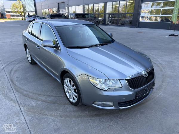 Pelēks Skoda SuperB 2011 Panevēža, ar dzinēja tilpumu 1.80 L un nobraukumu 259 tūkst. km par 3333 €, foto 2 vietnē AUTOMOTO.COM.LV