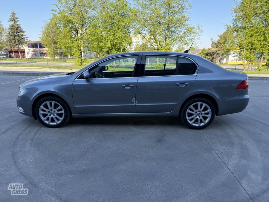 Grey Skoda SuperB 2011 in Panevezys, with an engine capacity of 1.80 L and mileage of 259 thousand km for 3333 €, photo 12 on AUTOMOTO.COM.LV