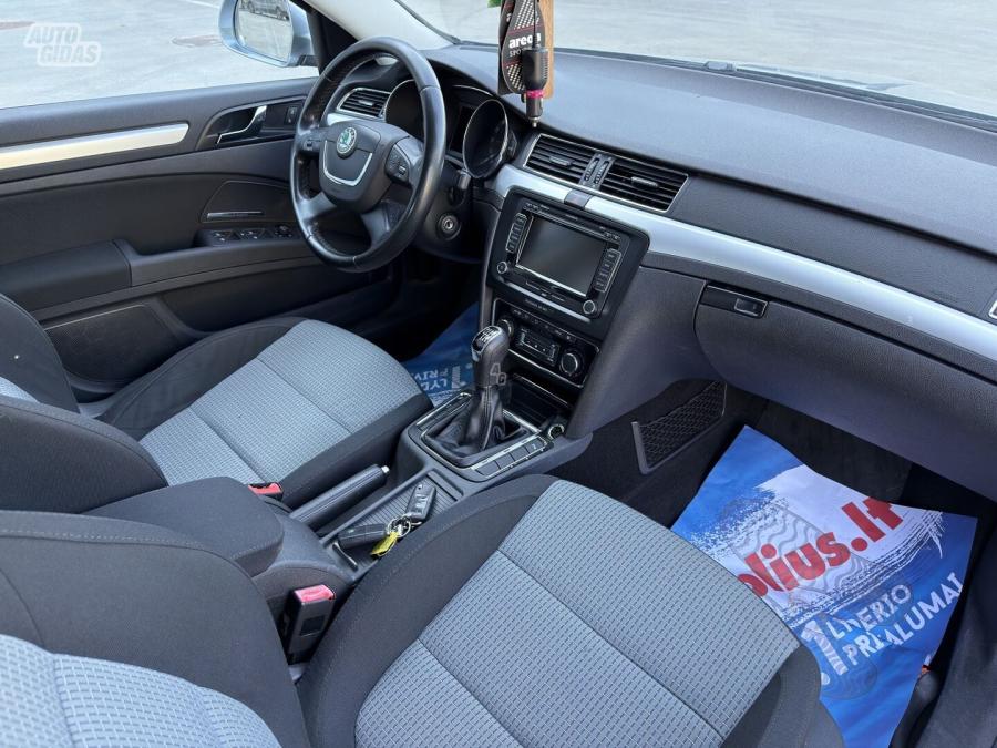 Grey Skoda SuperB 2011 in Panevezys, with an engine capacity of 1.80 L and mileage of 259 thousand km for 3333 €, photo 17 on AUTOMOTO.COM.LV