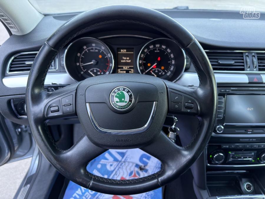 Grey Skoda SuperB 2011 in Panevezys, with an engine capacity of 1.80 L and mileage of 259 thousand km for 3333 €, photo 21 on AUTOMOTO.COM.LV