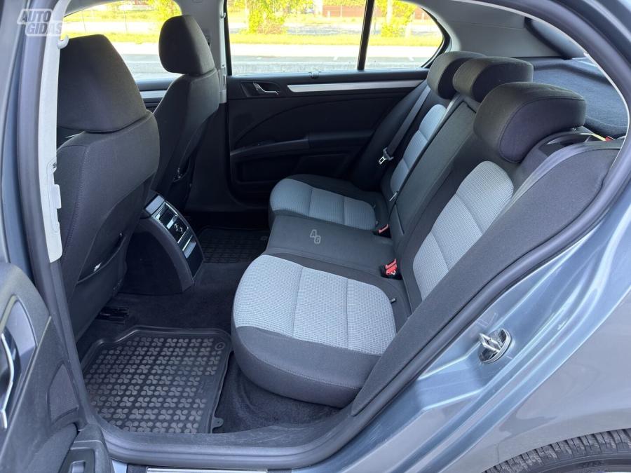 Grey Skoda SuperB 2011 in Panevezys, with an engine capacity of 1.80 L and mileage of 259 thousand km for 3333 €, photo 33 on AUTOMOTO.COM.LV