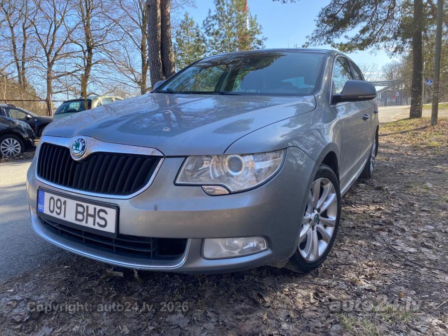 Grey Skoda SuperB 2012 in Tallinn, with an engine capacity of 1.80 L and mileage of 262 thousand km for 4499 €, photo 1 on AUTOMOTO.COM.LV