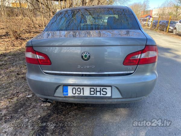 Grey Skoda SuperB 2012 in Tallinn, with an engine capacity of 1.80 L and mileage of 262 thousand km for 4499 €, photo 6 on AUTOMOTO.COM.LV