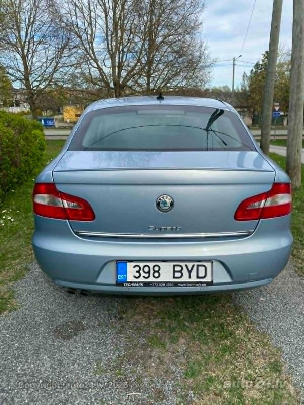 Pelēks Skoda SuperB 2012 Rakvere, ar dzinēja tilpumu 1.60 L un nobraukumu 220 tūkst. km par 3000 €, foto 4 vietnē AUTOMOTO.COM.LV