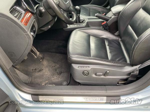 Pelēks Skoda SuperB 2012 Rakvere, ar dzinēja tilpumu 1.60 L un nobraukumu 220 tūkst. km par 3000 €, foto 6 vietnē AUTOMOTO.COM.LV
