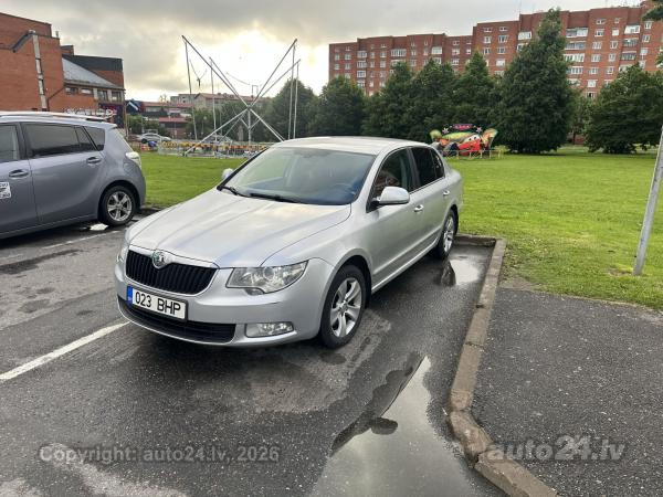Pelēks Skoda SuperB 2012 Kohtla-Jerve, ar dzinēja tilpumu 1.40 L un nobraukumu 256 tūkst. km par 4300 €, foto 5 vietnē AUTOMOTO.COM.LV