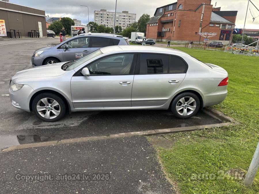 Pelēks Skoda SuperB 2012 Kohtla-Jerve, ar dzinēja tilpumu 1.40 L un nobraukumu 256 tūkst. km par 4300 €, foto 7 vietnē AUTOMOTO.COM.LV