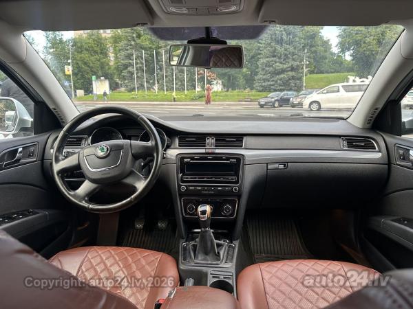 Pelēks Skoda SuperB 2012 Kohtla-Jerve, ar dzinēja tilpumu 1.40 L un nobraukumu 256 tūkst. km par 4300 €, foto 7 vietnē AUTOMOTO.COM.LV