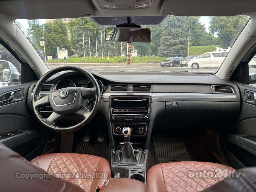 Pelēks Skoda SuperB 2012 Kohtla-Jerve, ar dzinēja tilpumu 1.40 L un nobraukumu 256 tūkst. km par 4300 €, foto 8 vietnē AUTOMOTO.COM.LV