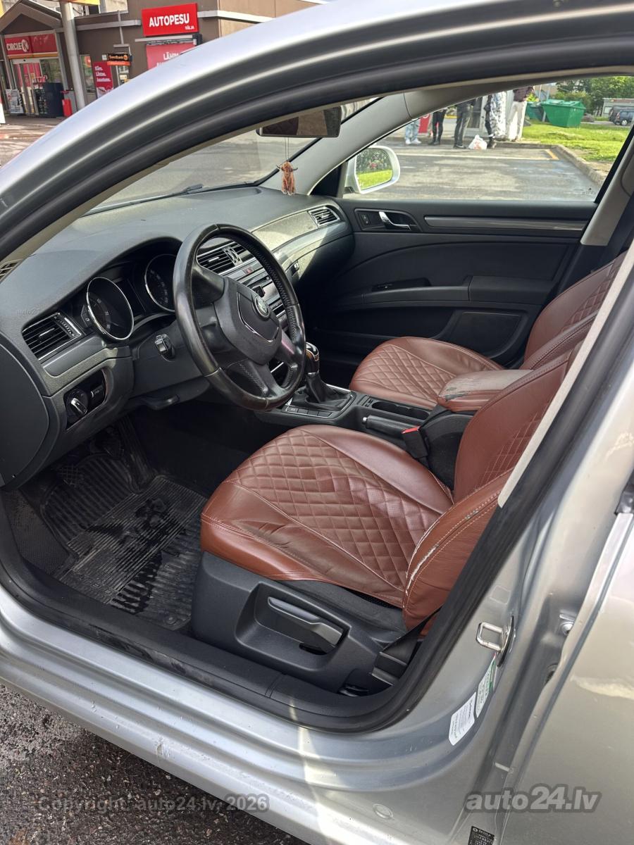 Pelēks Skoda SuperB 2012 Kohtla-Jerve, ar dzinēja tilpumu 1.40 L un nobraukumu 256 tūkst. km par 4300 €, foto 10 vietnē AUTOMOTO.COM.LV