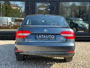 Pelēks Skoda SuperB 2013 Rīga, ar dzinēja tilpumu 1.80 L un nobraukumu 161 tūkst. km par 6900 €, foto 9 vietnē AUTOMOTO.COM.LV