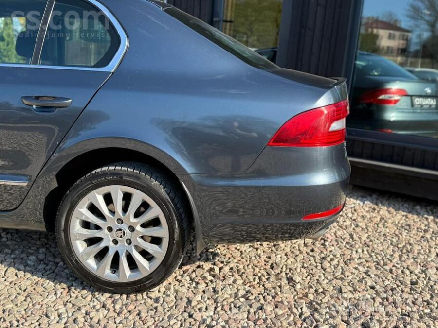 Pelēks Skoda SuperB 2013 Rīga, ar dzinēja tilpumu 1.80 L un nobraukumu 161 tūkst. km par 6900 €, foto 12 vietnē AUTOMOTO.COM.LV