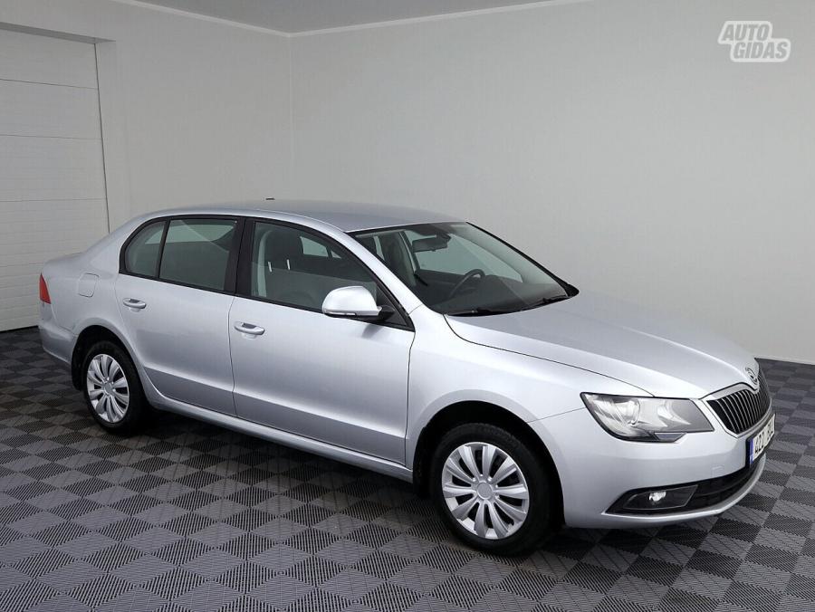 Pelēks Skoda SuperB 2014 Tallina, ar dzinēja tilpumu 1.60 L un nobraukumu 259 tūkst. km par 4199 €, foto 1 vietnē AUTOMOTO.COM.LV