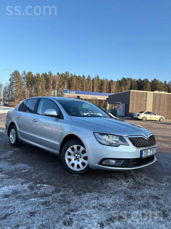 Pelēks Skoda SuperB 2014 Rīga, ar dzinēja tilpumu 1.60 L un nobraukumu 250 tūkst. km par 5999 €, foto 1 vietnē AUTOMOTO.COM.LV