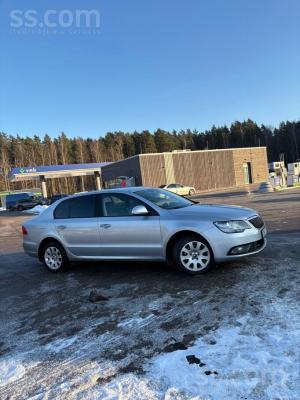 Серый Шкода Суперб 2014 в Рига, объемом двигателя 1.60 л и пробегом 250 тыс. км за 5999 €, фото 3 на AUTOMOTO.COM.LV