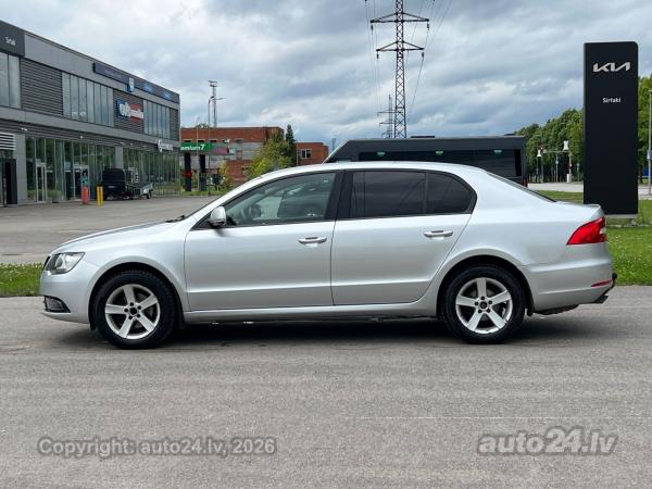 Pelēks Skoda SuperB 2014 Narva, ar dzinēja tilpumu 1.60 L un nobraukumu 362 tūkst. km par 4499 €, foto 8 vietnē AUTOMOTO.COM.LV