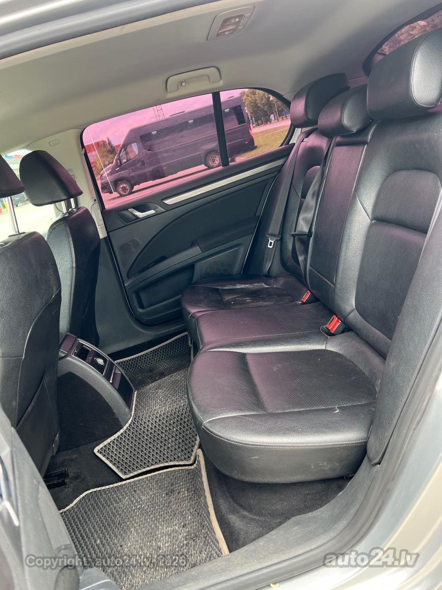 Pelēks Skoda SuperB 2014 Narva, ar dzinēja tilpumu 1.60 L un nobraukumu 362 tūkst. km par 4499 €, foto 10 vietnē AUTOMOTO.COM.LV