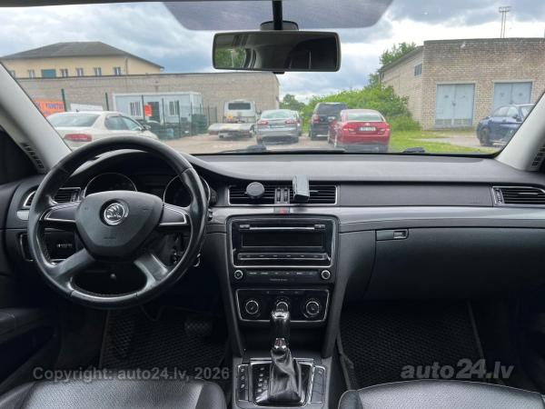 Pelēks Skoda SuperB 2014 Narva, ar dzinēja tilpumu 1.60 L un nobraukumu 362 tūkst. km par 4499 €, foto 10 vietnē AUTOMOTO.COM.LV