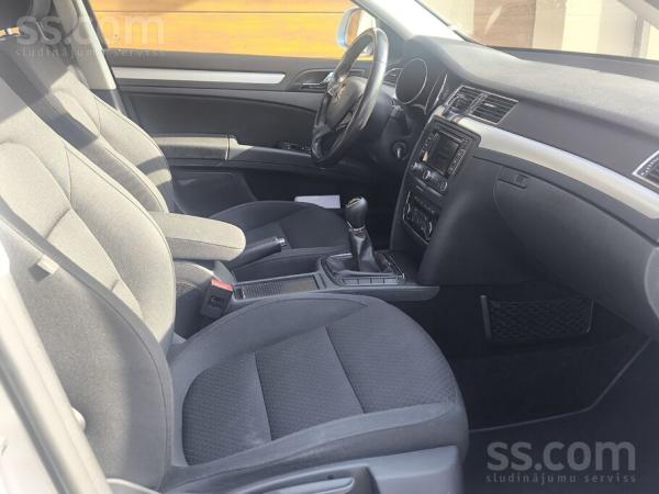 Grey Skoda SuperB 2014 in Riga, with an engine capacity of 1.60 L and mileage of 135 thousand km for 5200 €, photo 7 on AUTOMOTO.COM.LV