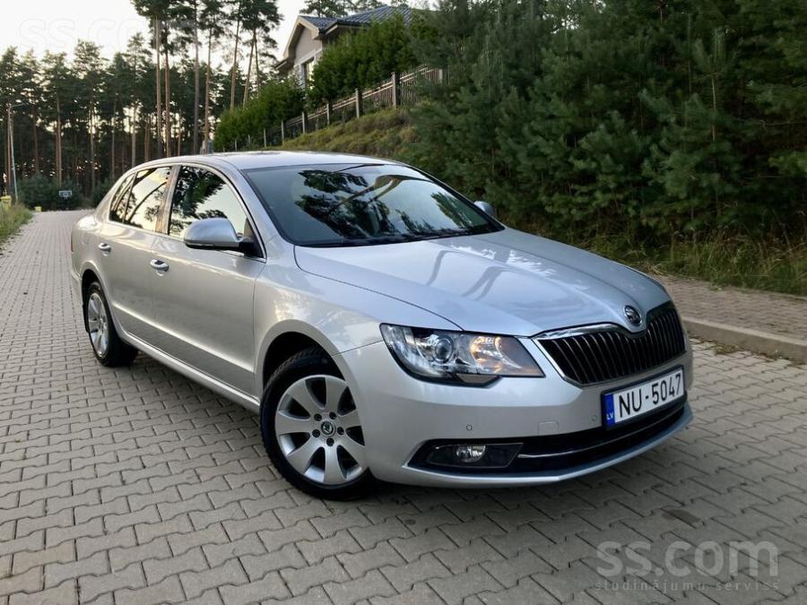 Pelēks Skoda SuperB 2014 Rīga, ar dzinēja tilpumu 1.60 L un nobraukumu 136 tūkst. km par 6900 €, foto 1 vietnē AUTOMOTO.COM.LV