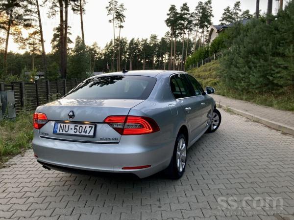 Grey Skoda SuperB 2014 in Riga, with an engine capacity of 1.60 L and mileage of 136 thousand km for 6900 €, photo 4 on AUTOMOTO.COM.LV