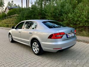Pelēks Skoda SuperB 2014 Rīga, ar dzinēja tilpumu 1.60 L un nobraukumu 136 tūkst. km par 6900 €, foto 12 vietnē AUTOMOTO.COM.LV
