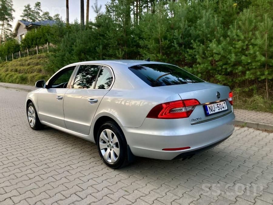 Pelēks Skoda SuperB 2014 Rīga, ar dzinēja tilpumu 1.60 L un nobraukumu 136 tūkst. km par 6900 €, foto 12 vietnē AUTOMOTO.COM.LV