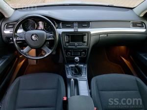 Pelēks Skoda SuperB 2014 Rīga, ar dzinēja tilpumu 1.60 L un nobraukumu 136 tūkst. km par 6900 €, foto 14 vietnē AUTOMOTO.COM.LV
