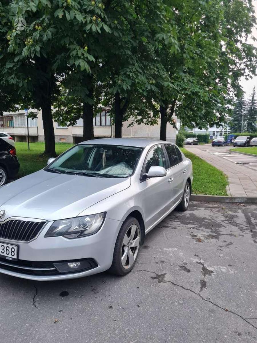 Grey Skoda SuperB 2014 in Vilnius, with an engine capacity of 1.60 L and mileage of 224 thousand km for 3500 €, photo 3 on AUTOMOTO.COM.LV