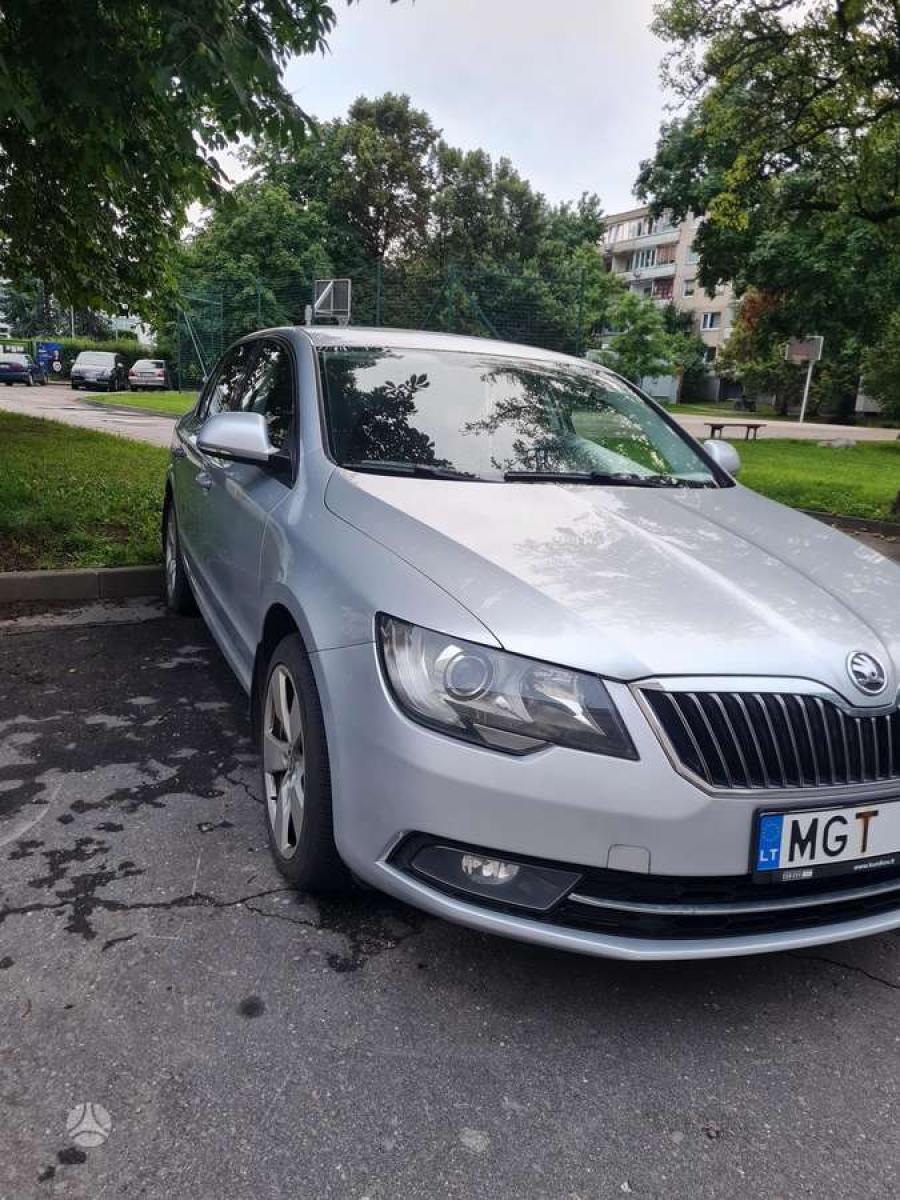 Grey Skoda SuperB 2014 in Vilnius, with an engine capacity of 1.60 L and mileage of 224 thousand km for 3500 €, photo 4 on AUTOMOTO.COM.LV