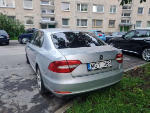 Grey Skoda SuperB 2014 in Vilnius, with an engine capacity of 1.60 L and mileage of 224 thousand km for 3500 €, photo 6 on AUTOMOTO.COM.LV